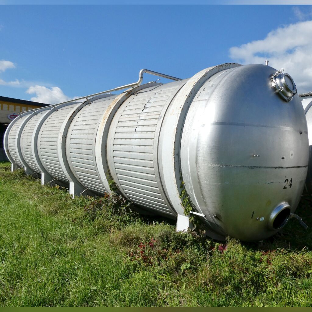 72500 liter heatable/coolable horizontal vessel made of stainless steel 304