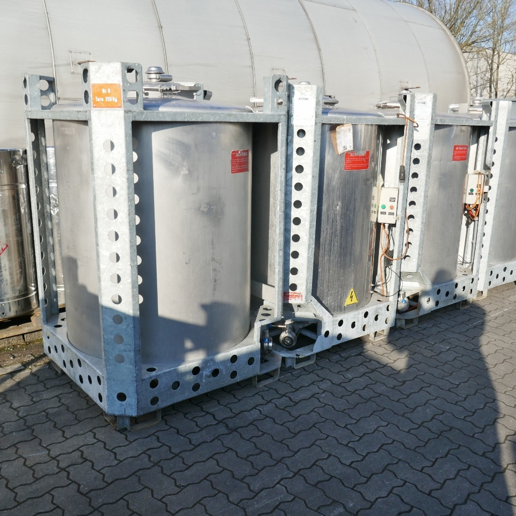 1000 liter electrically heated, insulated container made of stainless ...