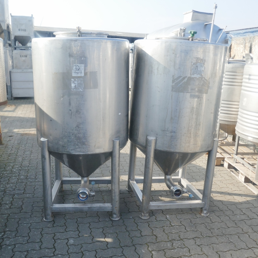800 liter conical container made of stainless steel 316