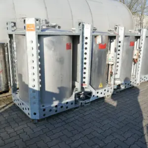 1000 liter electrically heated, insulated container made of stainless ...
