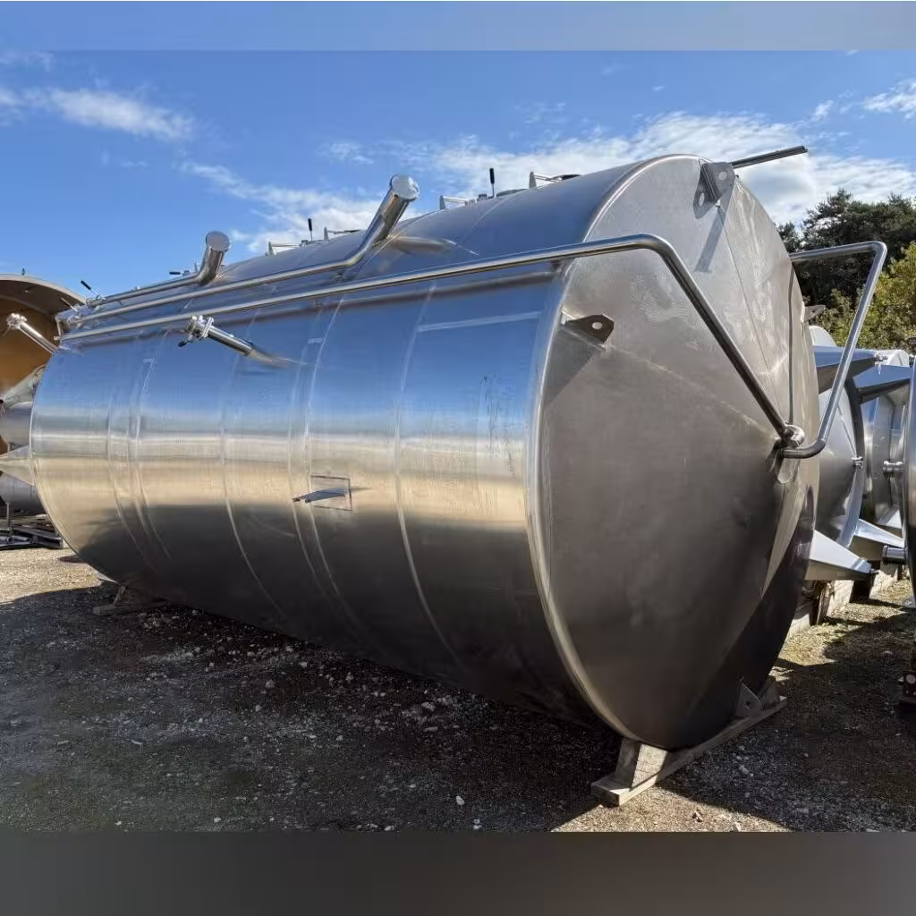 39000 liters 3 chambers (3x 13000 liters) Storage tank made of ...