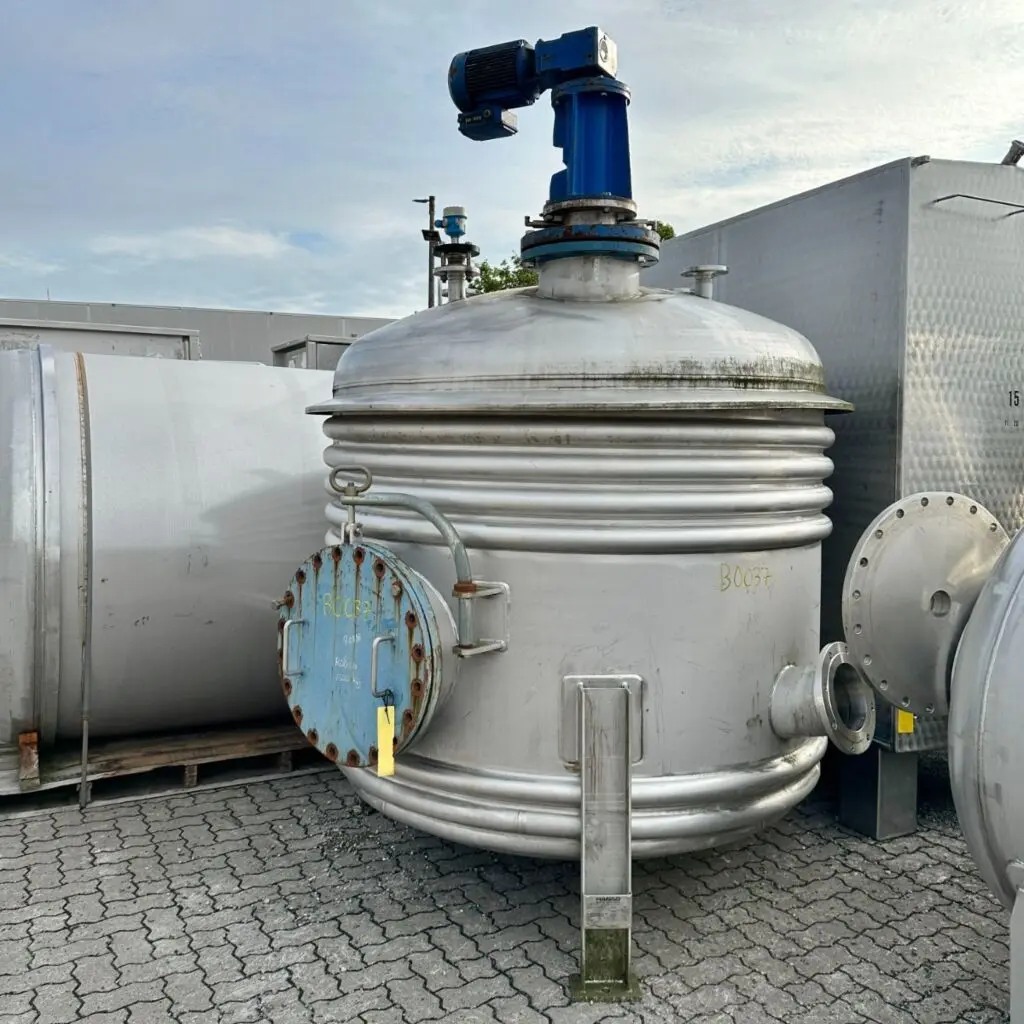 4413 liter heat-/coolable vakuum pressure tank, aisi316 with propeller agitator