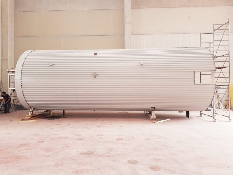 60000 Liter beheizbarer Lagertank auf Standzarge