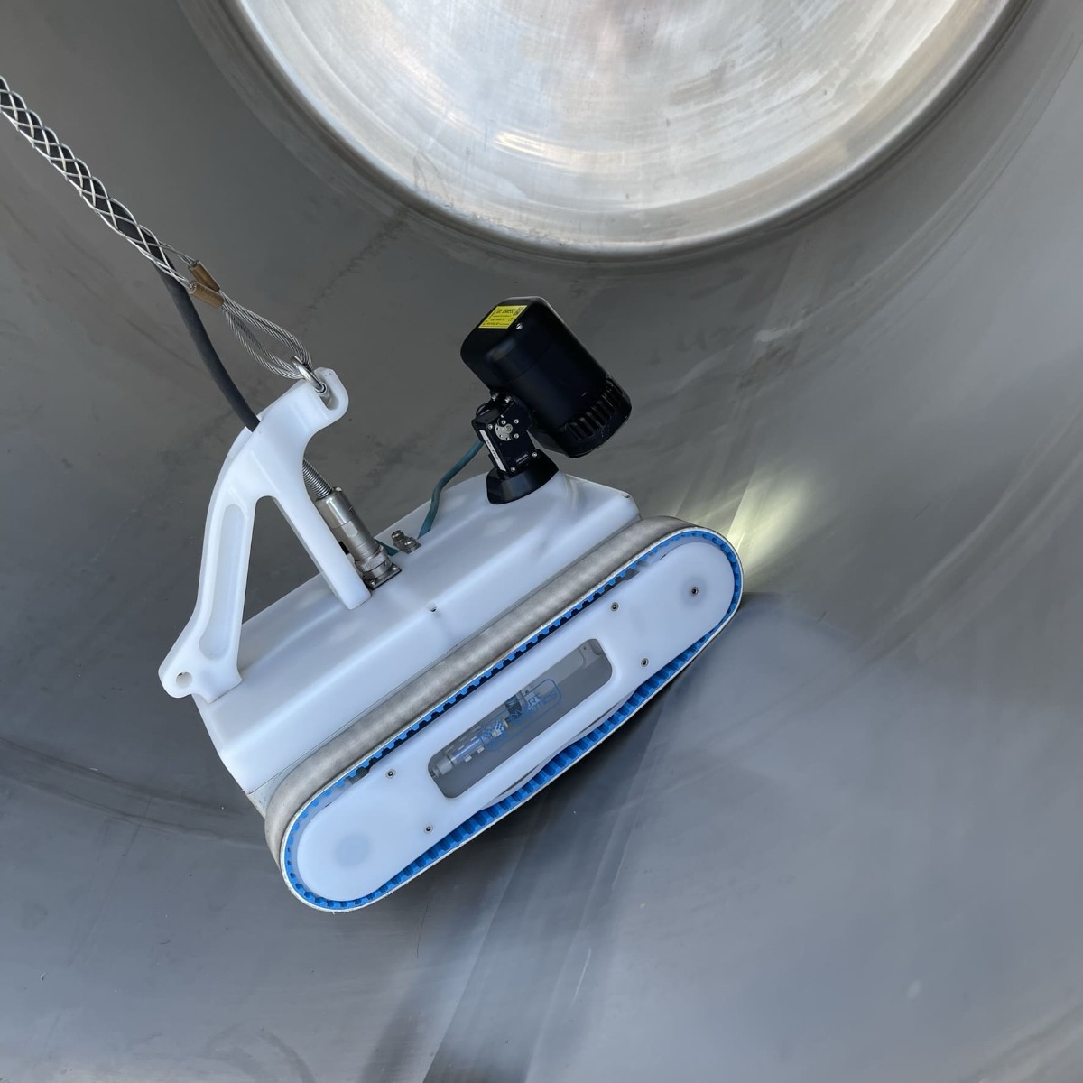 Workshop on inspection robots for surface reports of tanks & vessels